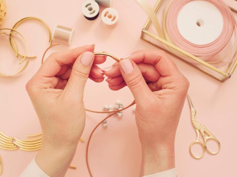 16 Easy DIY Small Craft Business Ideas From Home 2025