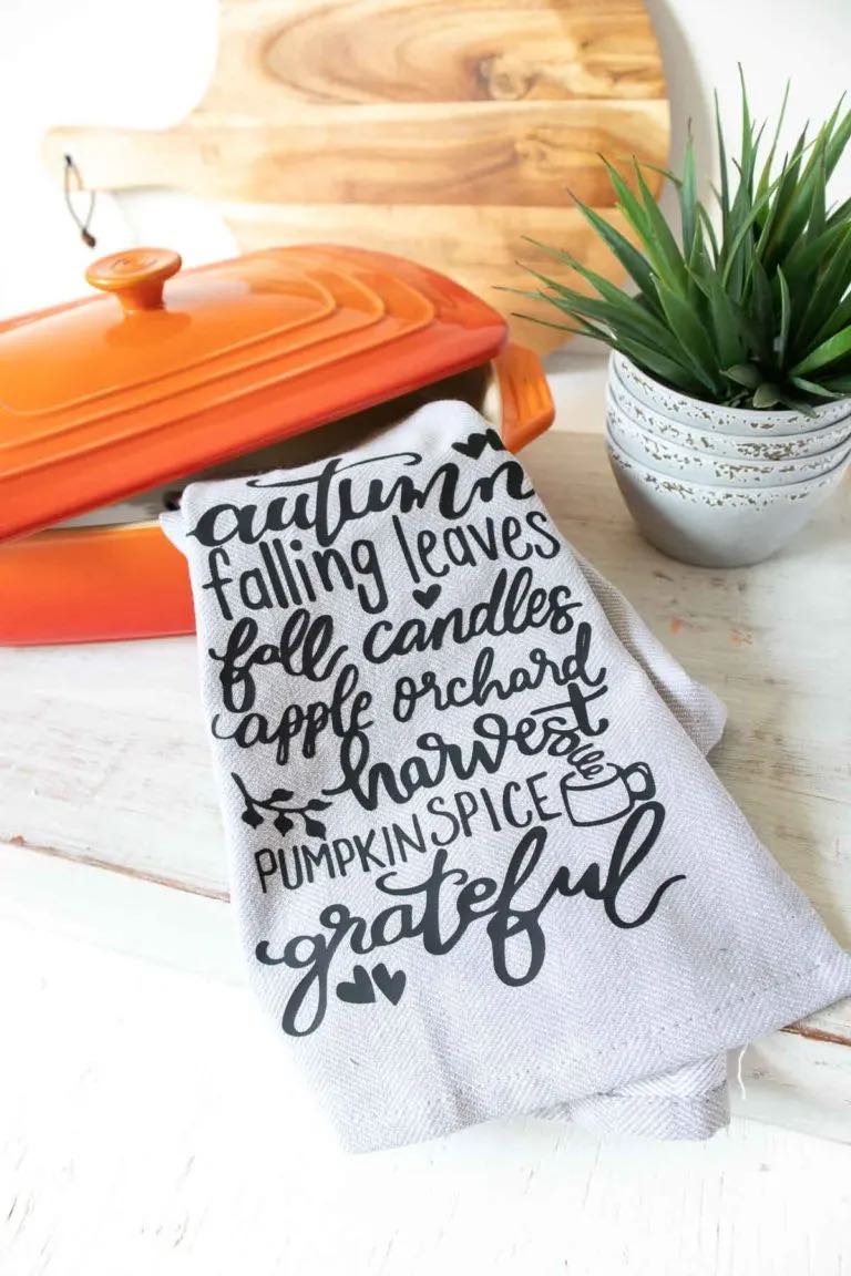 21 Best Fall Cricut Projects DIY Home Decor, Gifts Or To Sell 2025