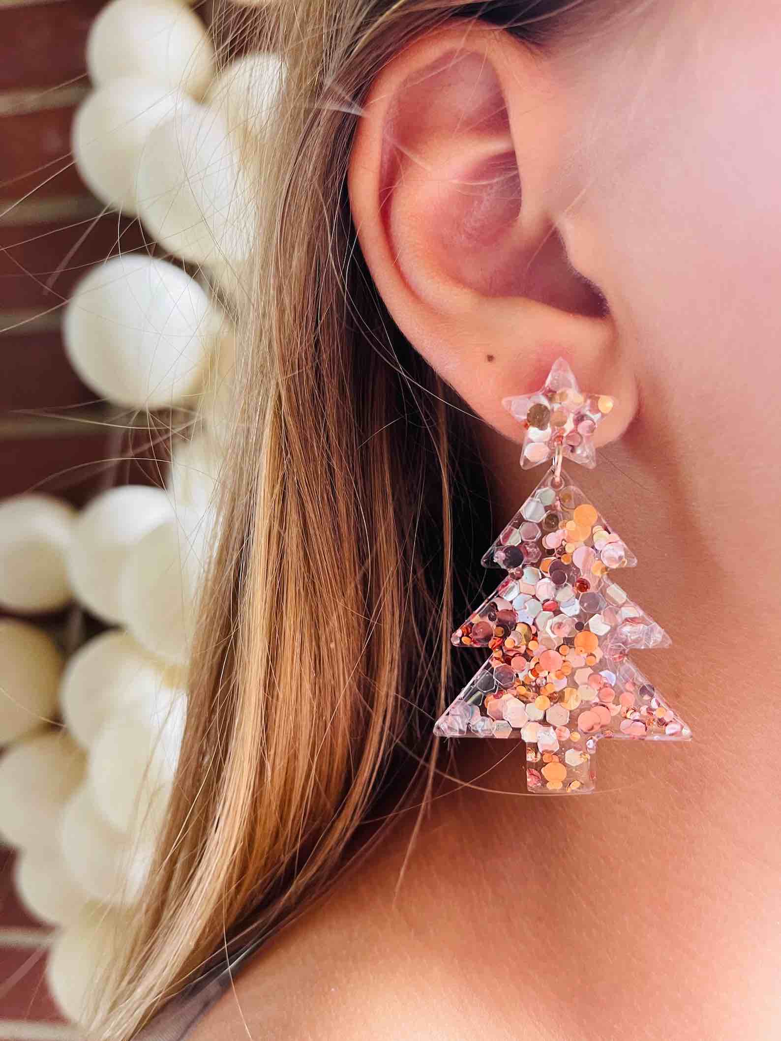 21 Creative Christmas Resin Ideas For DIY Decor, Gifts Or Sell