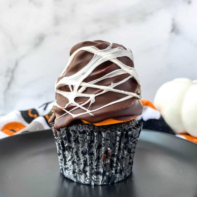 31+ Fun And Spooky Halloween Treats To Make With Kids