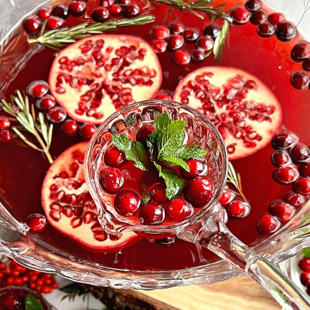 34 Festive Christmas Brunch Ideas You Need To Try!