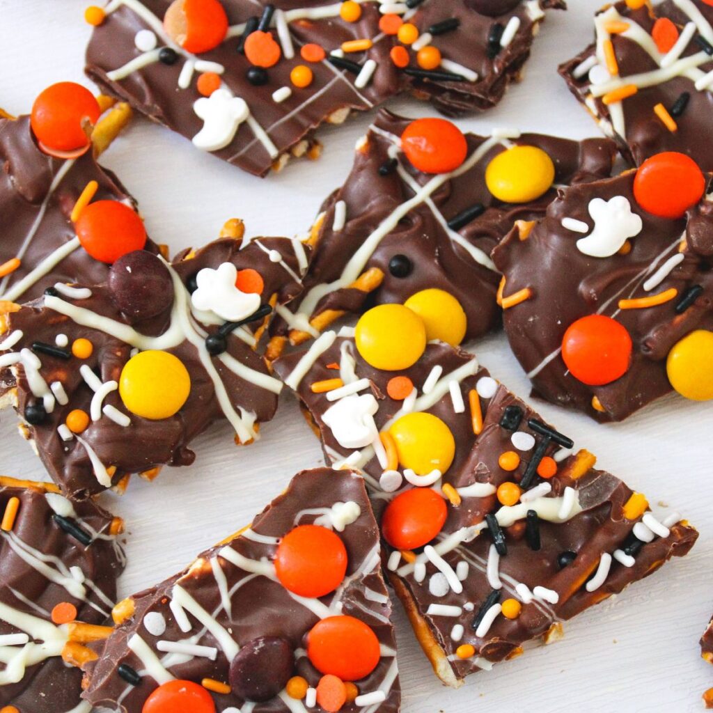 31+ Fun And Spooky Halloween Treats To Make With Kids