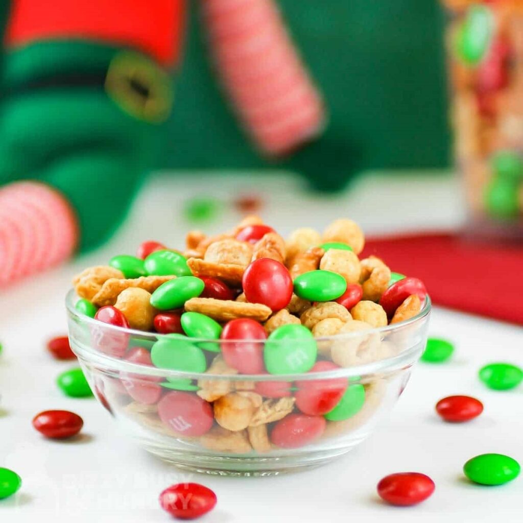 28 Cute And Festive Christmas Snack Ideas For Kids